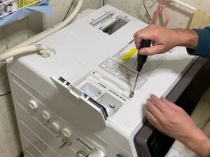 ドラム式洗濯乾燥機（SHARP ES-G112）でU04エラーが出るので埃を取ってみた | 車な週末Life